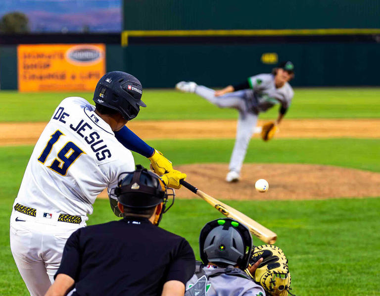 Tri-City Dust Devils are on fire, climbing to 2nd with 8 straight wins