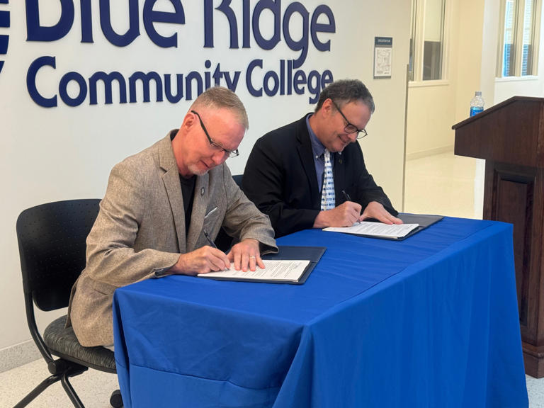 HCPS and BRCC sign off on formalizing 'Career Academy'