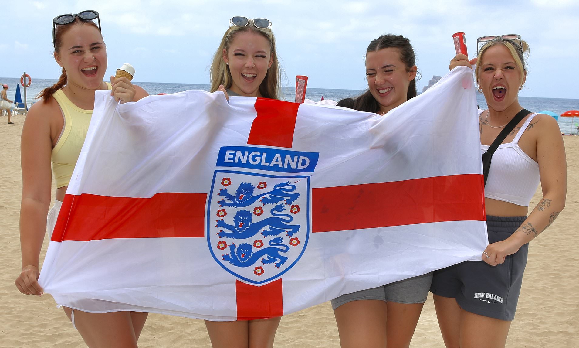 The World Cup 'fan-cation': England fans priced out of US trip are ...