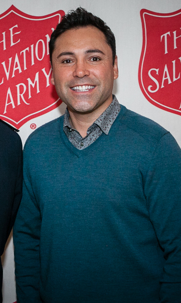 Oscar De La Hoya discusses Tank Davis vs Floyd Schofield bout