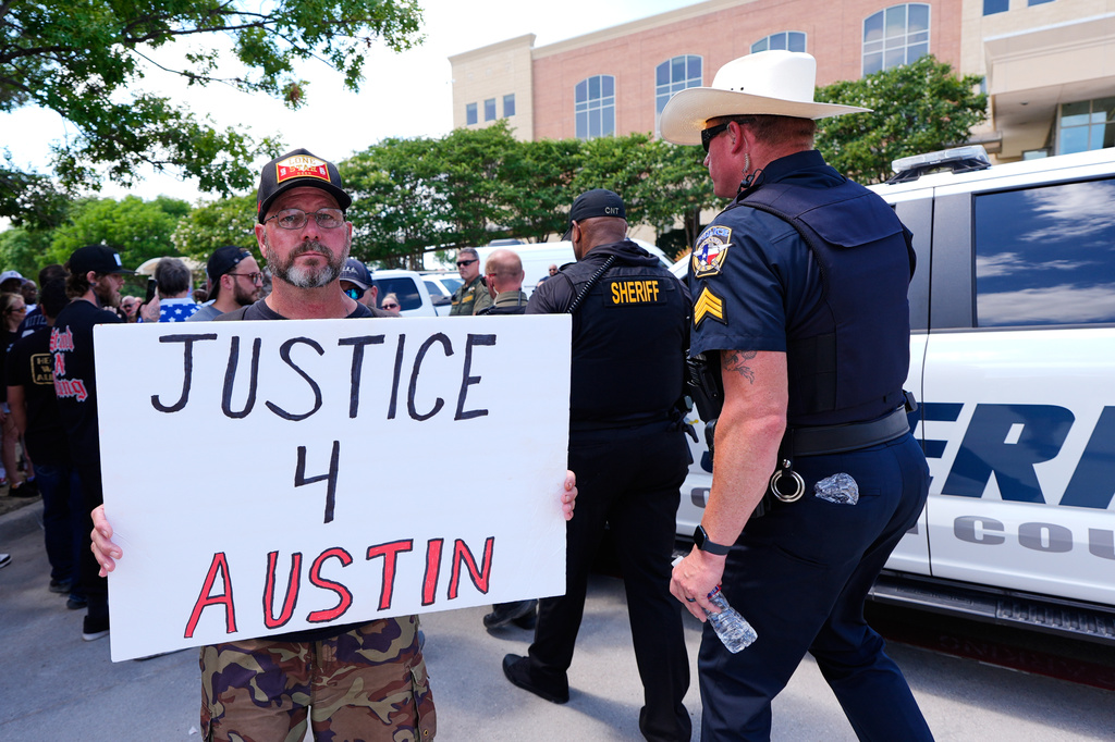Texas teen convicted of murder for stabbing another athlete at a high ...