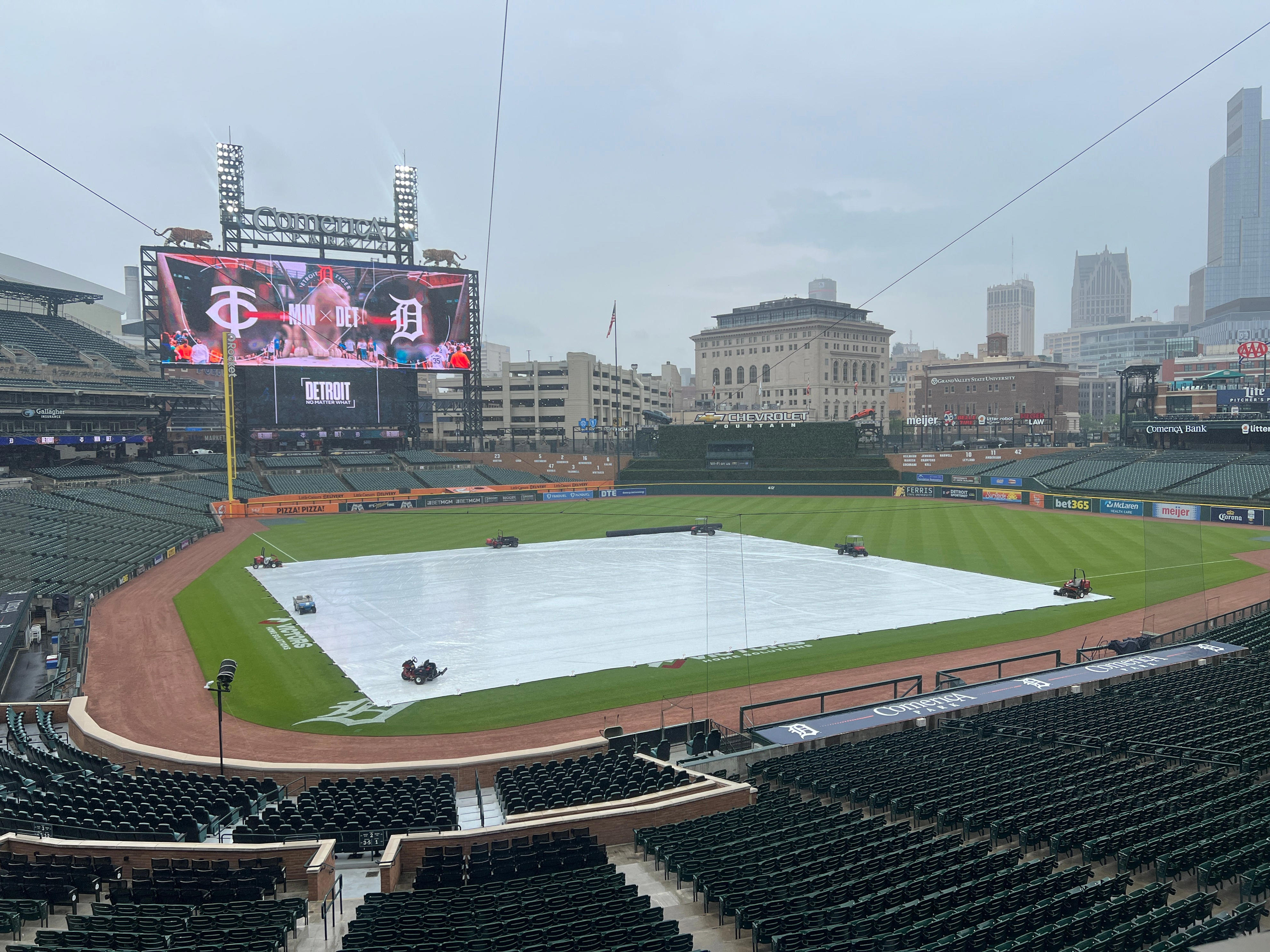 Detroit Tigers game delayed by rain for nearly 2 hours vs Twins