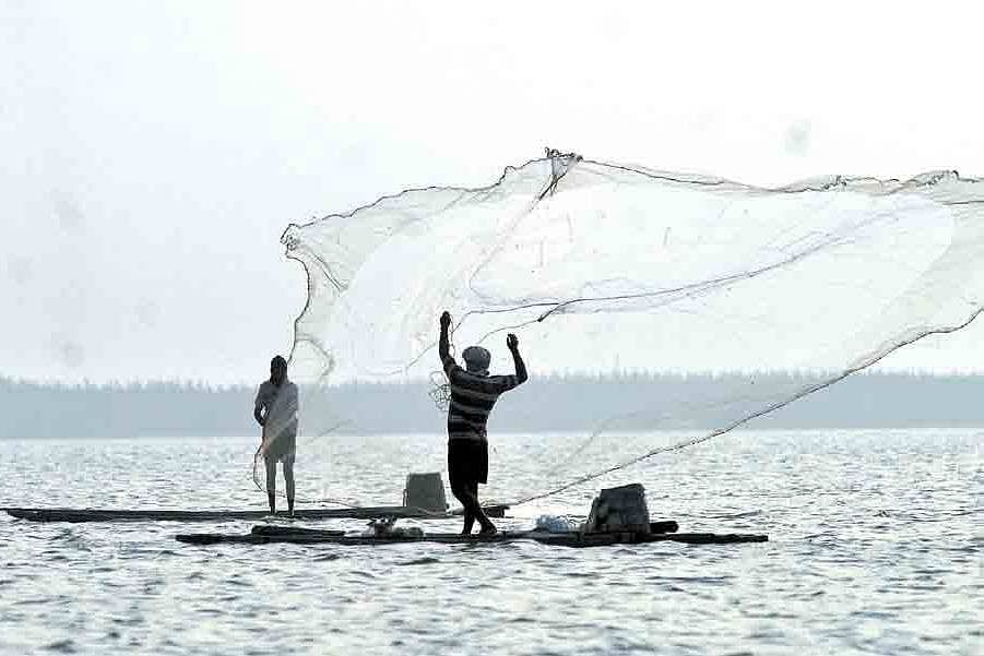 Fisherfolk protest union move to hand harbour security to CISF across India