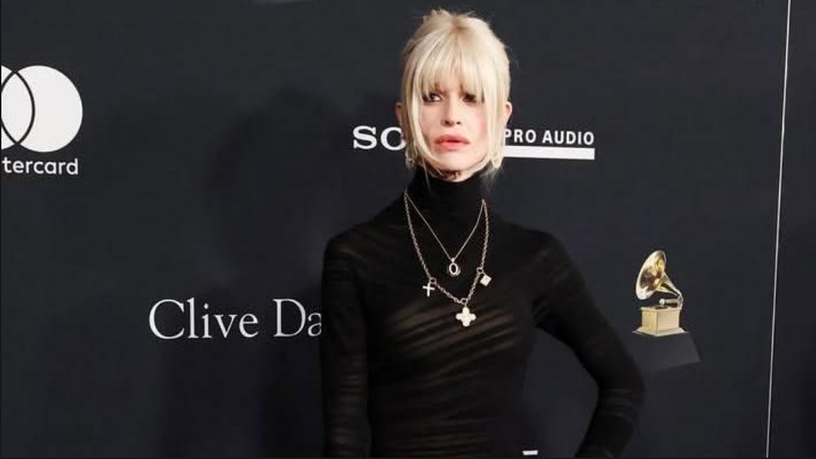 Kelly Osbourne is back in the spotlight after her latest head-turning ...