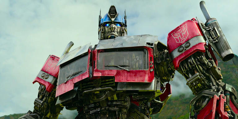 ‘Transformers’ and ‘Jem and the Holograms’ officially cross over in new ...