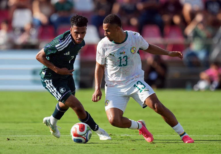 Soccer-Saudi Arabia and Senegal end scoreless in final World Cup friendly