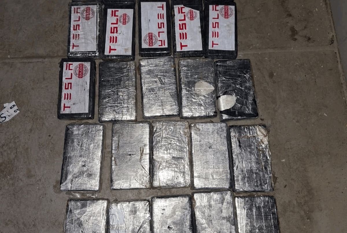 SARS, Hawks seize 30 bricks of cocaine at Durban harbour