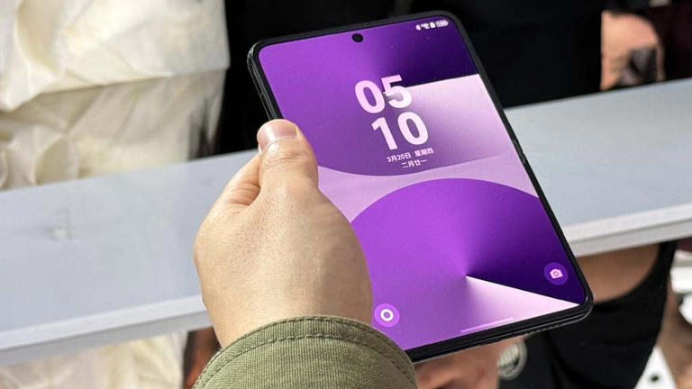 Huawei’s widescreen non-folding flagship tipped with Kirin 9000 series ...