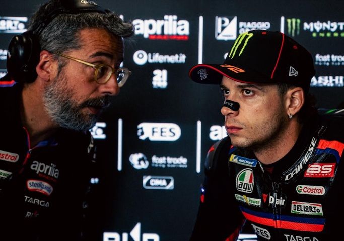 Insiden Tikungan Pertama, Marco Bezzechi dan Jorge Martin Gagal Finis ...