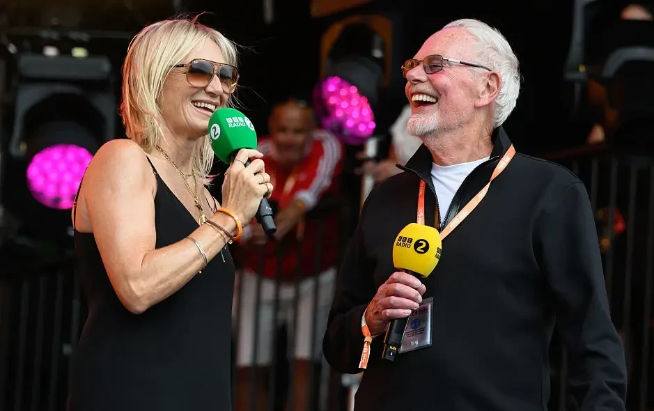 Bob Harris 'overwhelmed by love' after Radio 2 exit