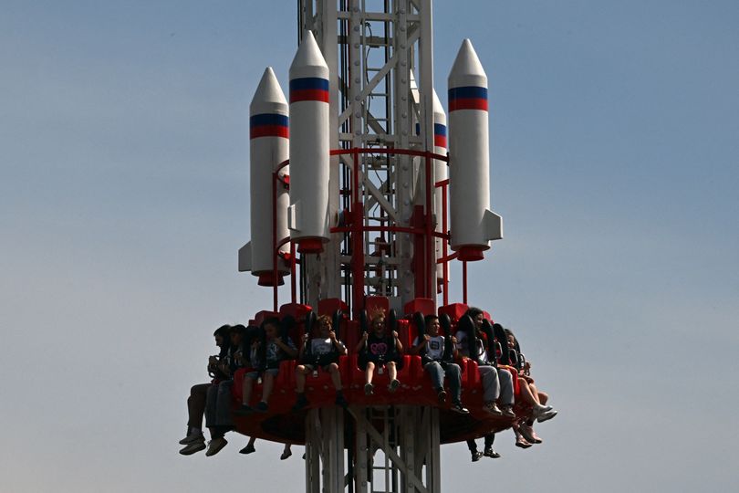 Putin turns deadly nuclear missile into themepark ride as kids seen ...