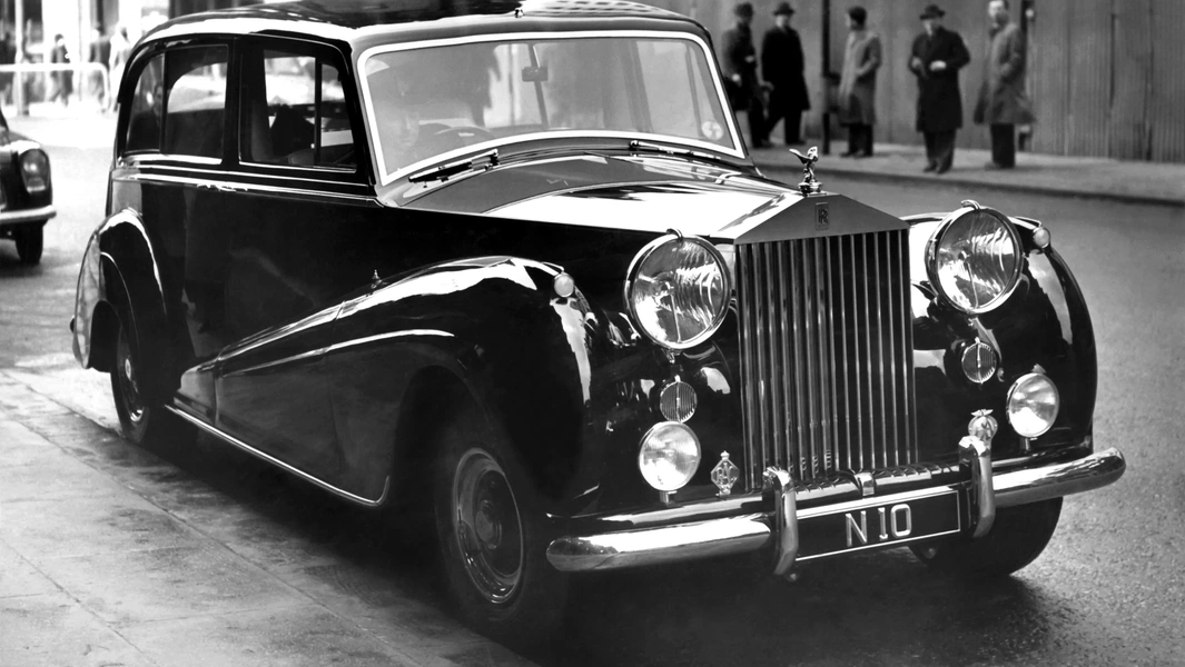 19 unusual car features from luxury to quirky