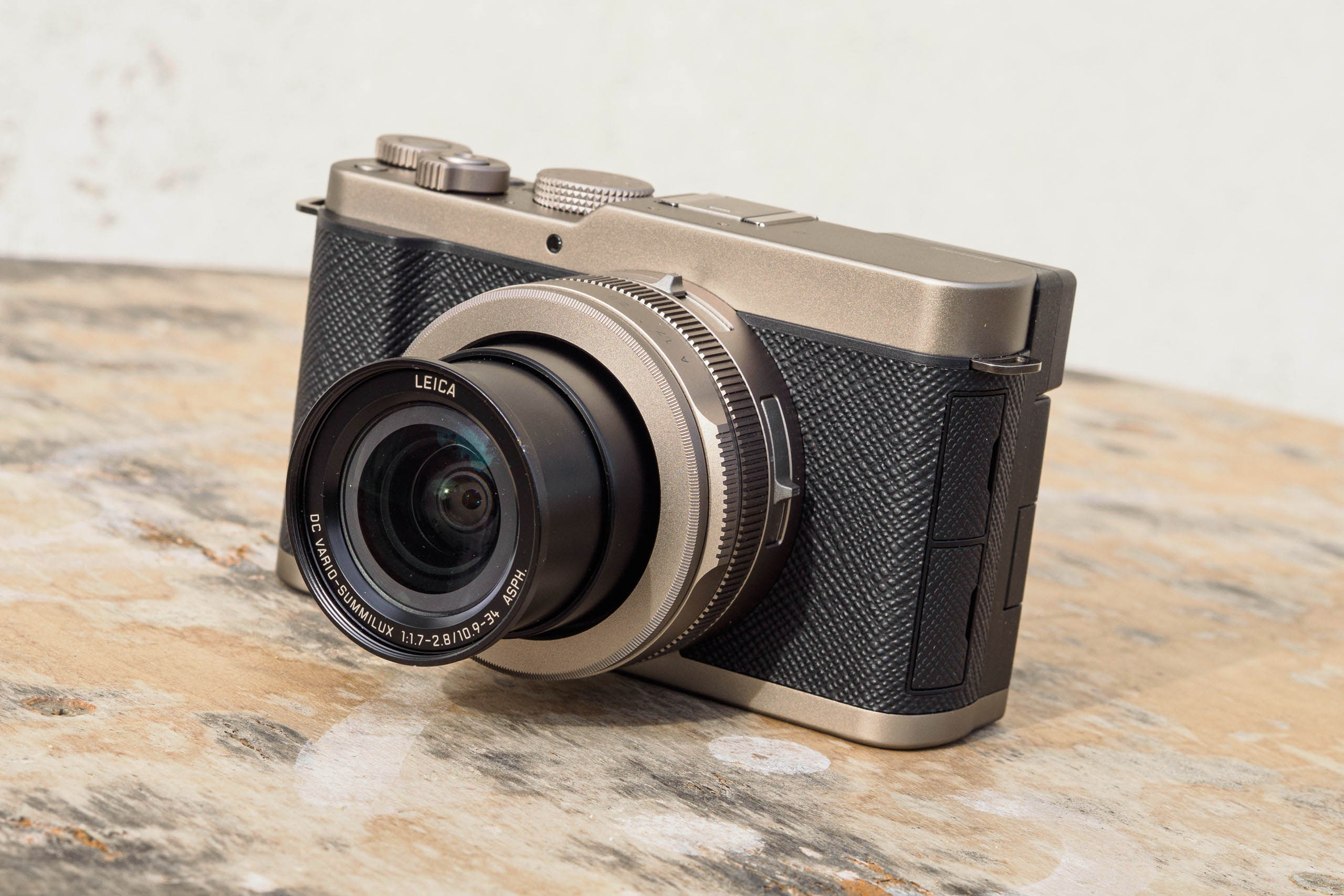Panasonic Lumix L10 review – sometimes bigger really does mean better