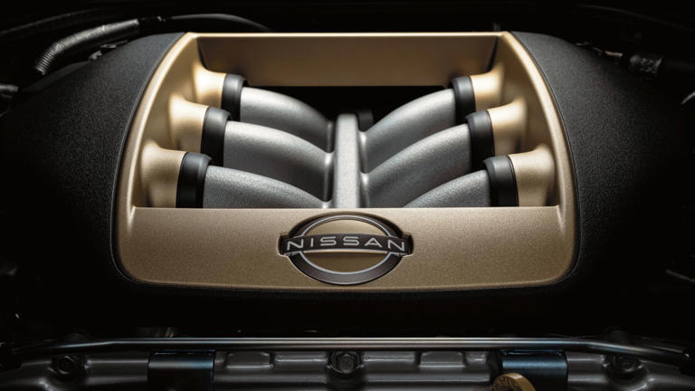 Nissan puts the hammer down: 'We're too V6 to quit' building six ...