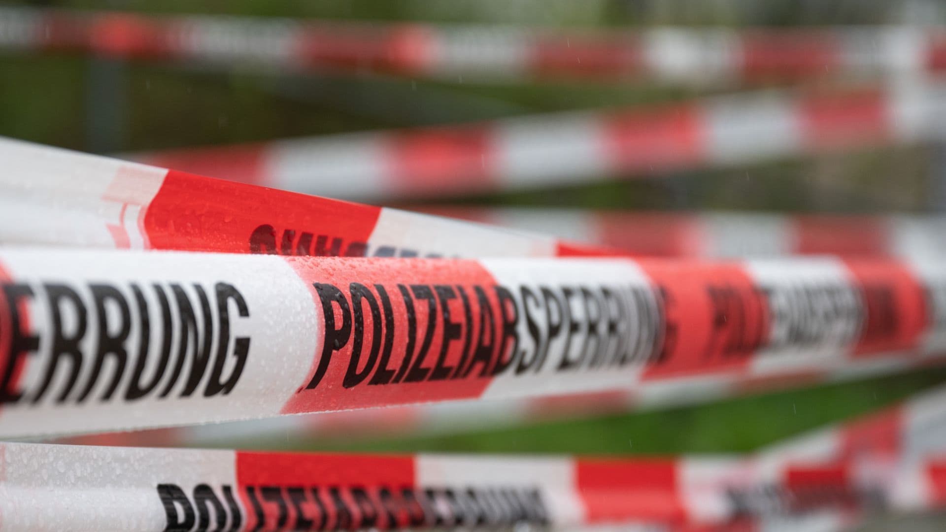 Bombe in Jänschwalde: Fliegerbombe am Bahnhof entschärft, Sperrung ...