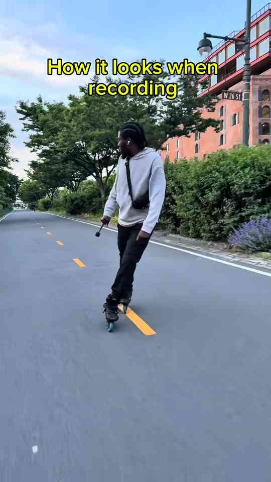 Skateboarding or rollerblading: which activity is best?