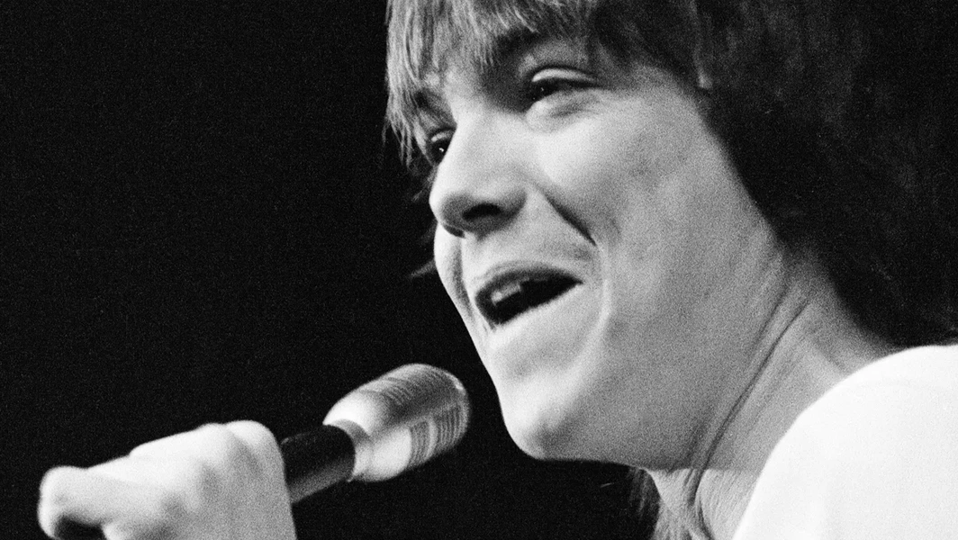 15 teen idols then and now