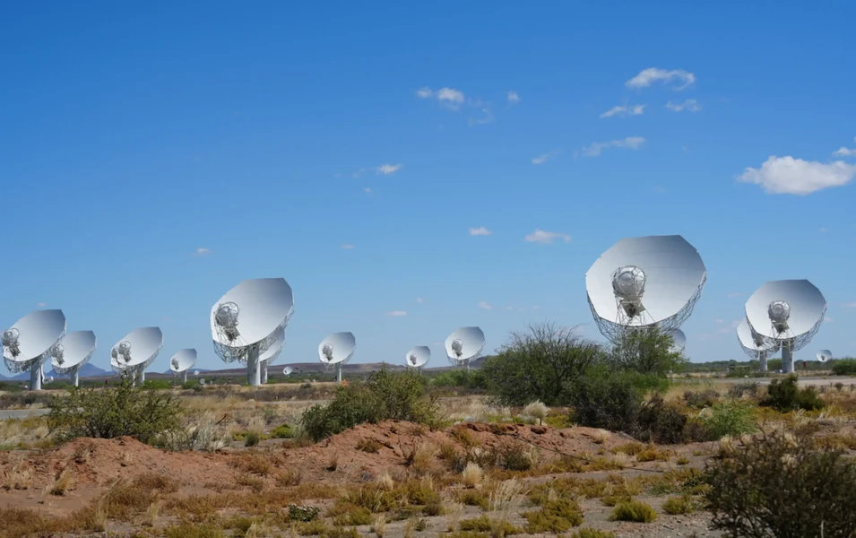 MeerKAT imaging reveals triple electron acceleration in solar flare
