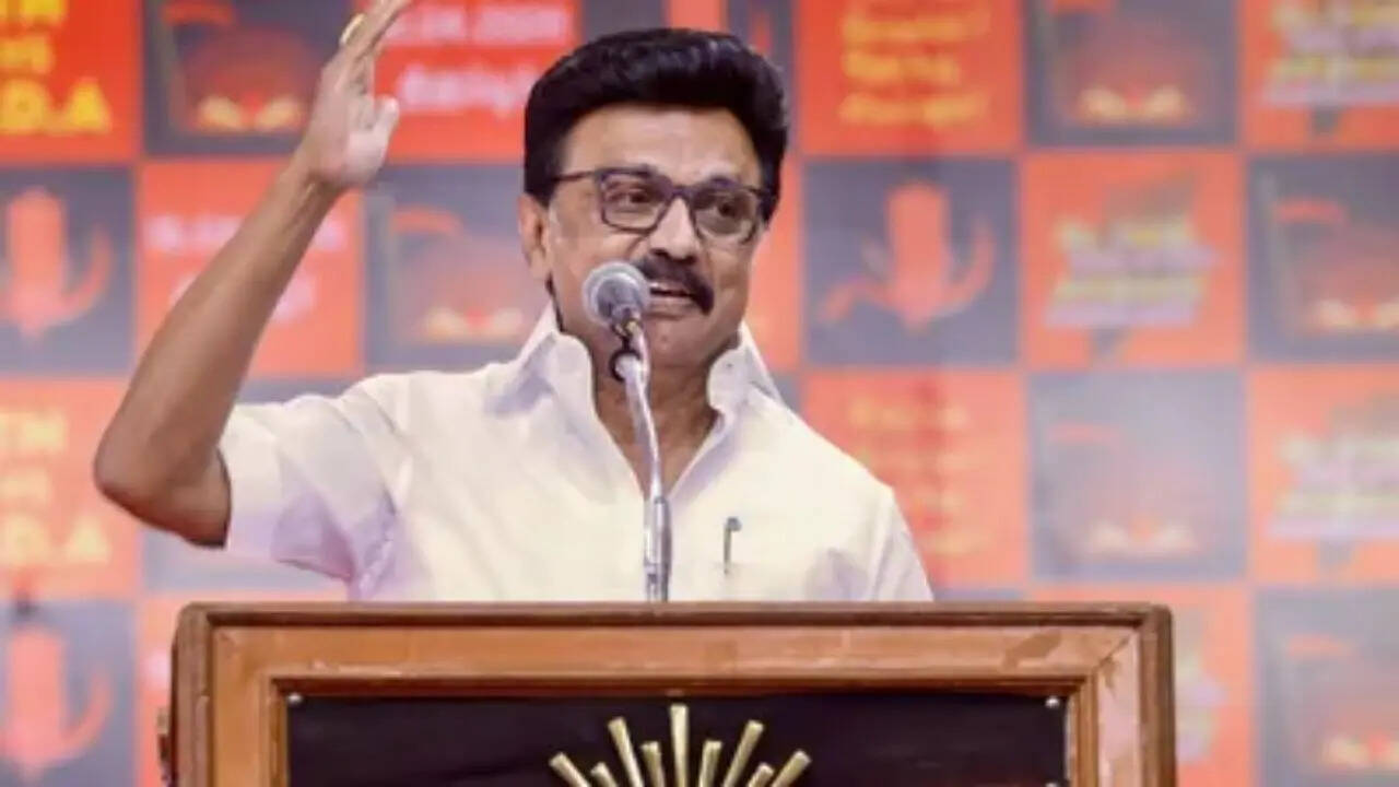 Third front loading? DMK to discuss anti-BJP, anti-Congress axis in ...