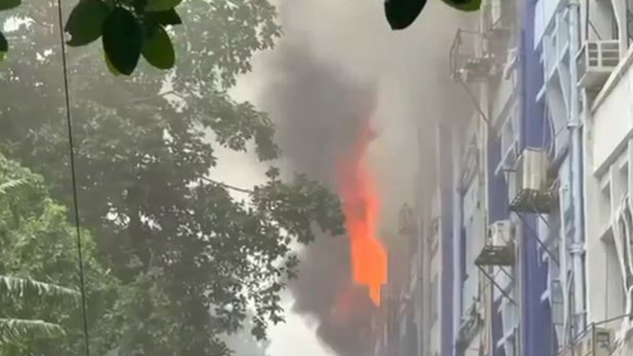 Kolkata: Massive fire breaks out at Zilla Parishad office near Alipore