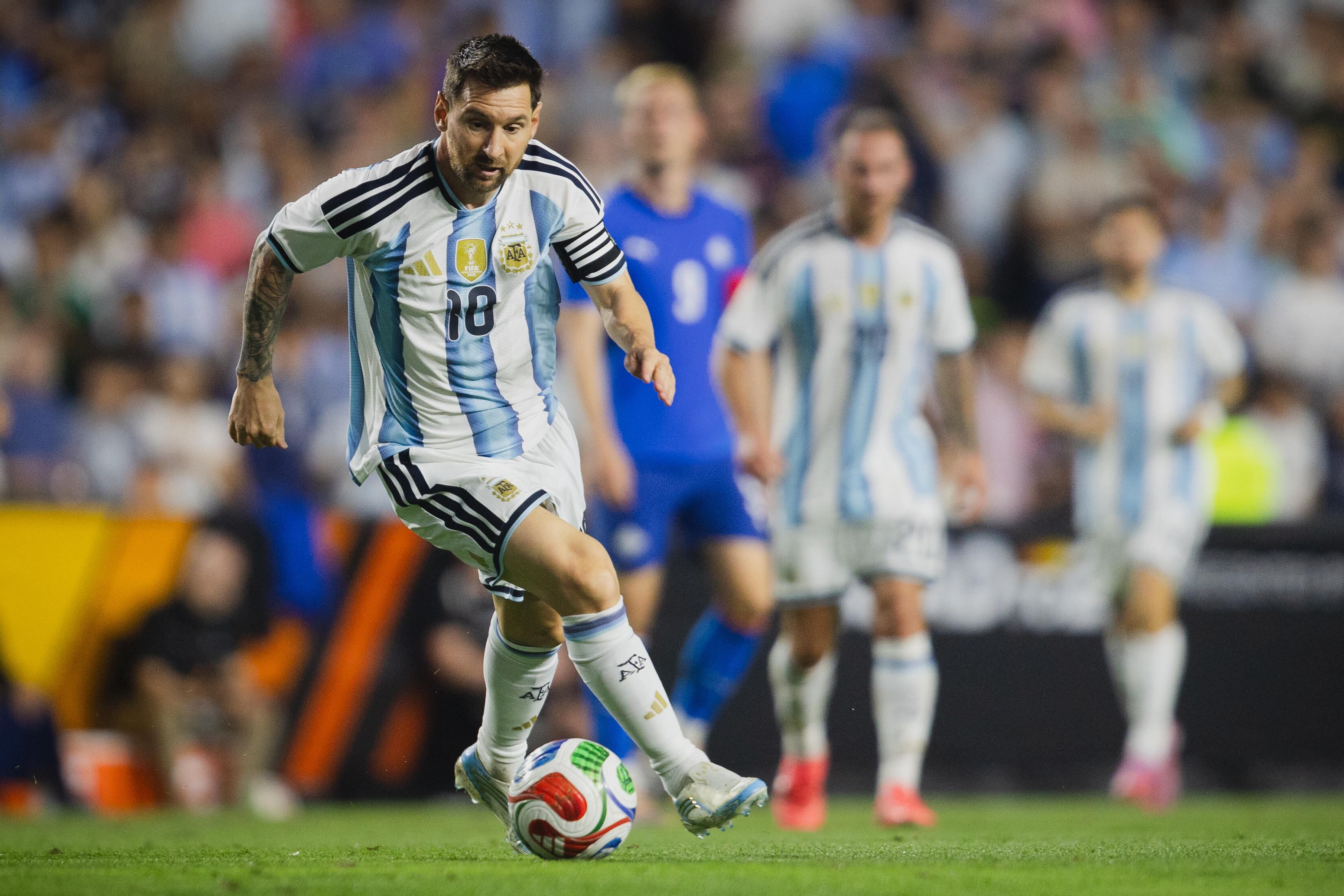 Lionel Messi plays and scores at Jordan-Hare Stadium