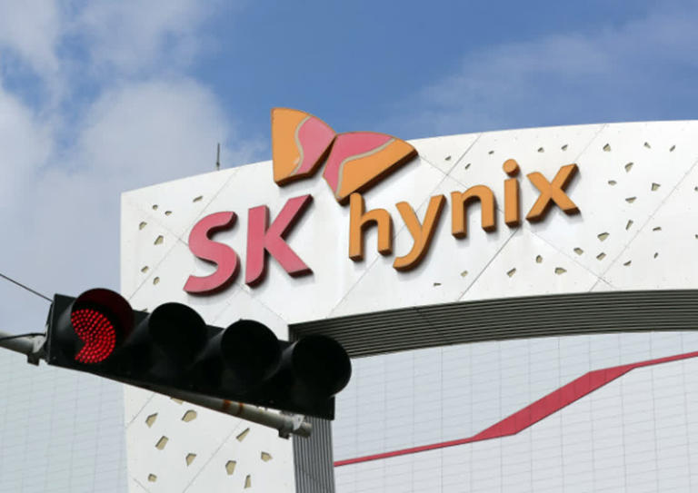 SK하이닉스 핵심임원, 고점서 23억원어치 주식 매도