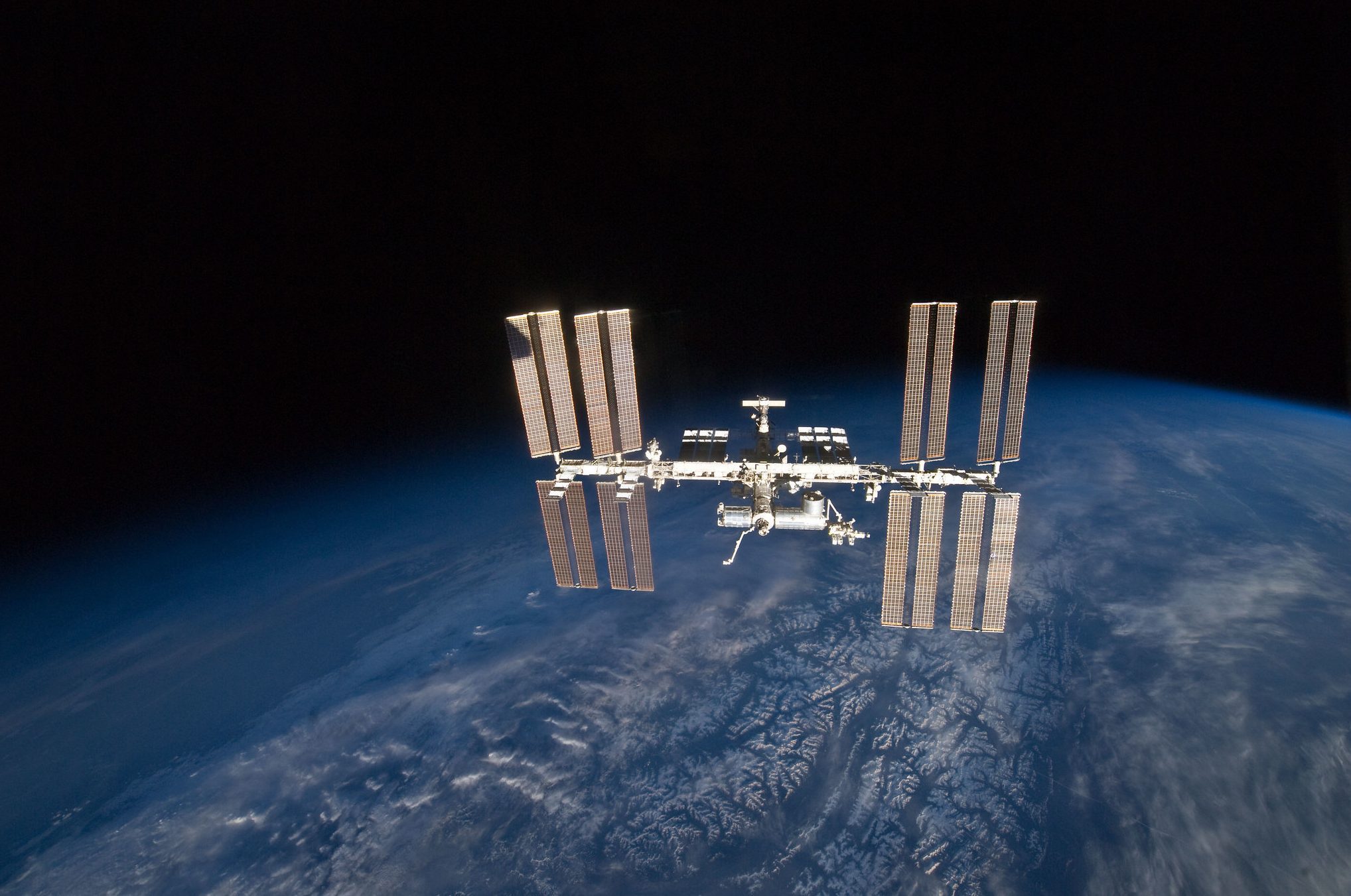 Astronauts reportedly took shelter after work on Russia’s leaky ISS ...