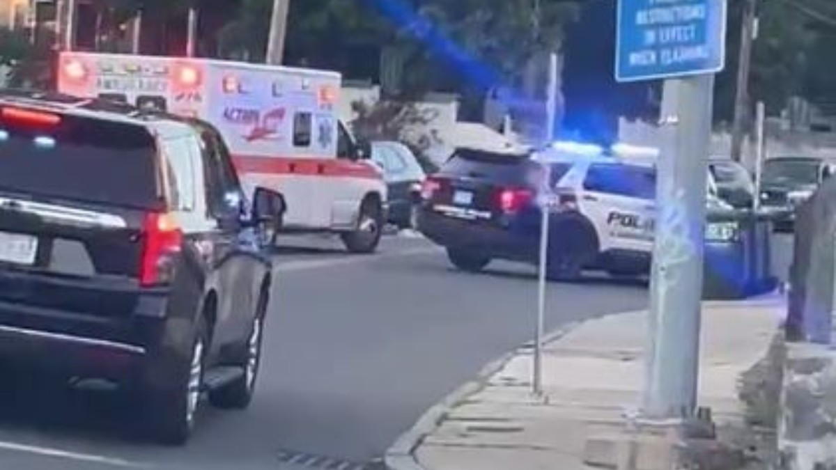 Lawrence police officer dragged by vehicle, mayor says