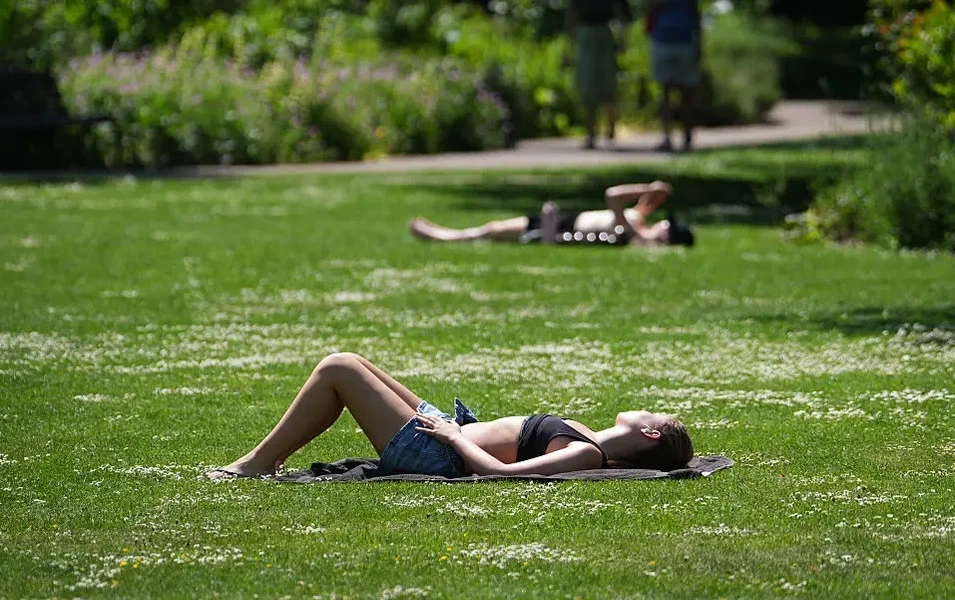 UK to swap rain for weekend heat as high pressure builds