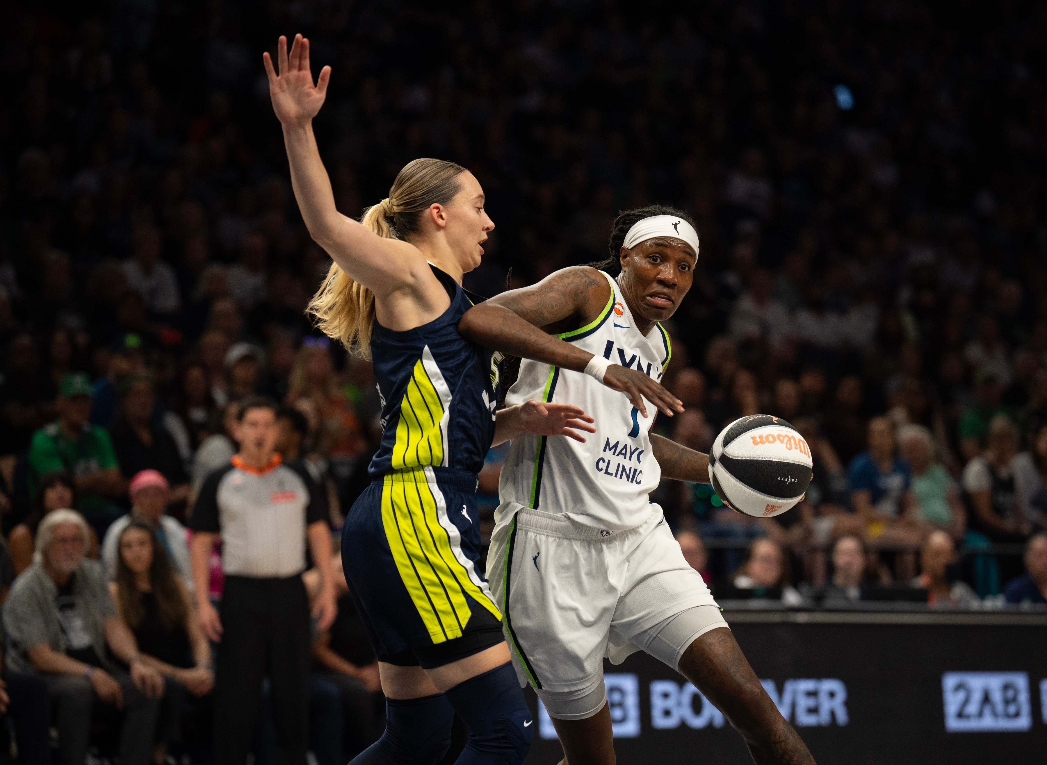 Rookie Olivia Miles scores 24 and the Lynx cruise past the Wings 100-76 ...