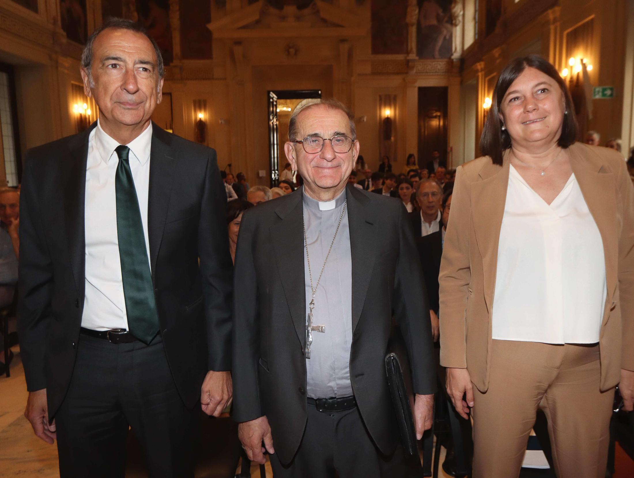 Milano celebra le madri costituenti. Sala: "Cristallo rotto, ma si deve ...