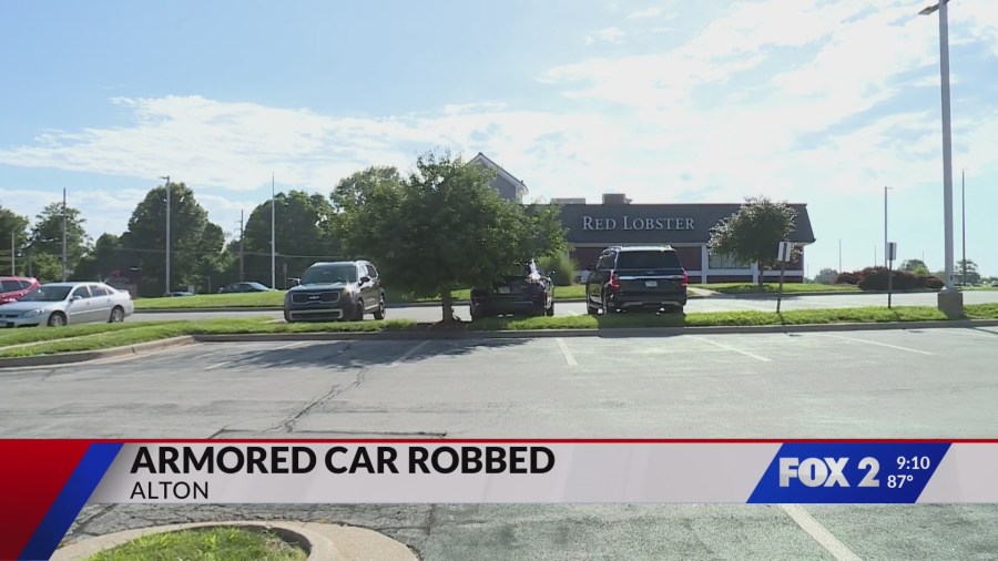 Police investigate armed robbery at Alton Red Lobster