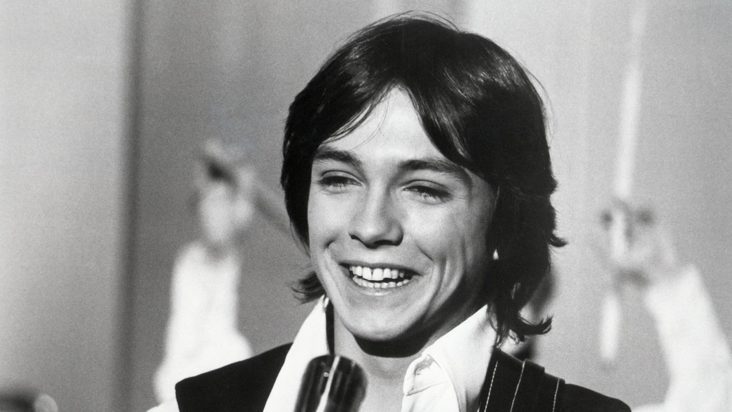 15 teen idols then and now