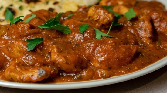 Tired of eating dry pan-fried chicken? Try juicy, creamy garlic ...