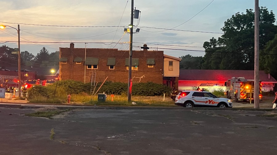 Crews respond to South Side structure fire