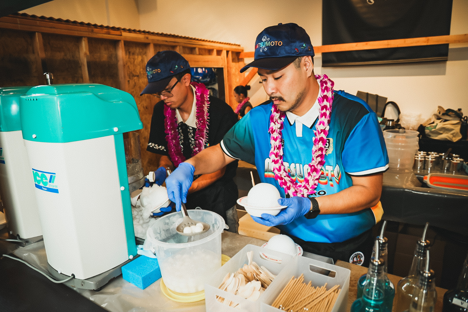 Photos: Shave ice legend makes California debut, locals line up for ...