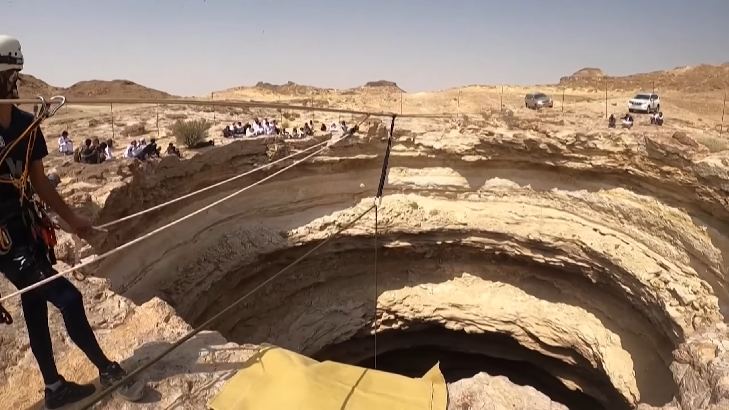 Nobody knew what was at the bottom of this desert pit - then explorers ...