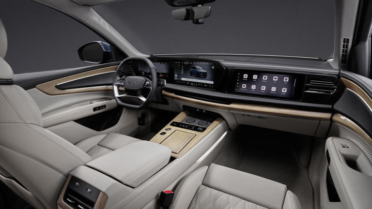 Audi unveils third-gen Q7 with V6 diesel power and seven-seat practicality