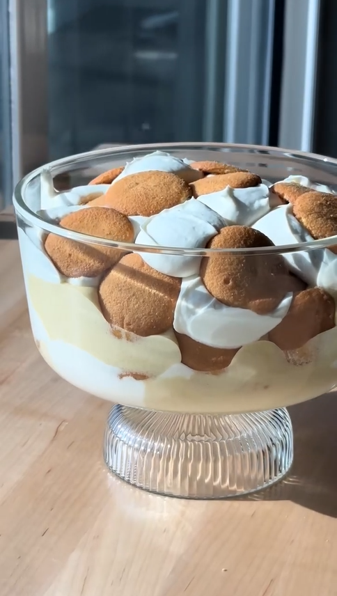 Banana milk pudding with creamy Nilla wafer layers