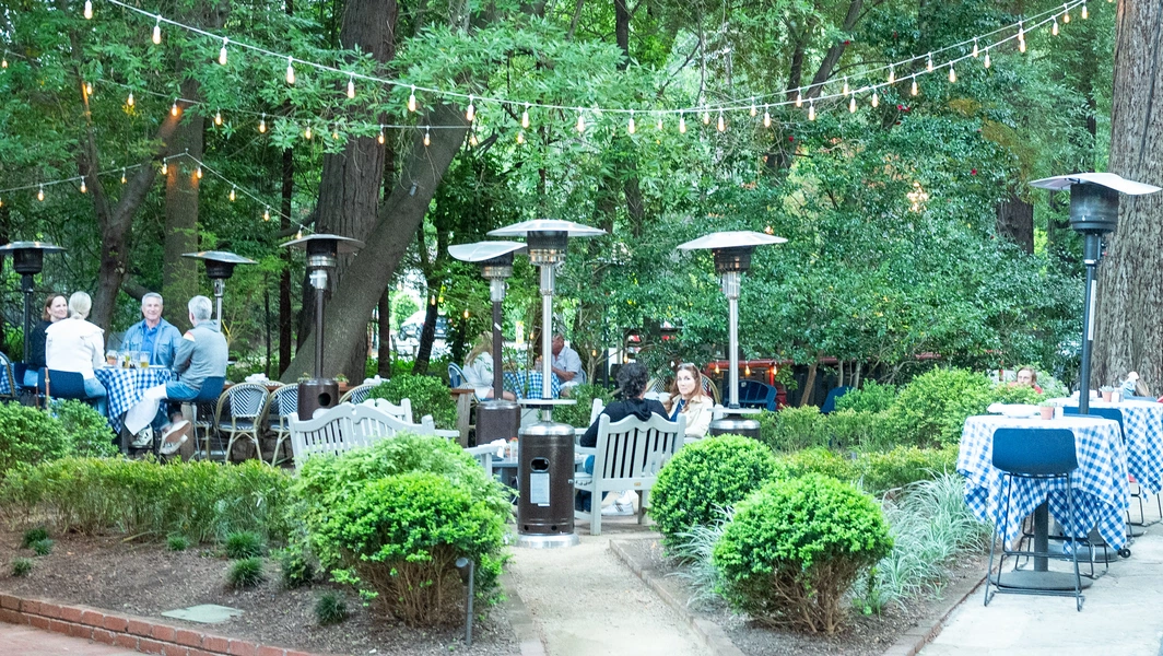 11 unique restaurants across America