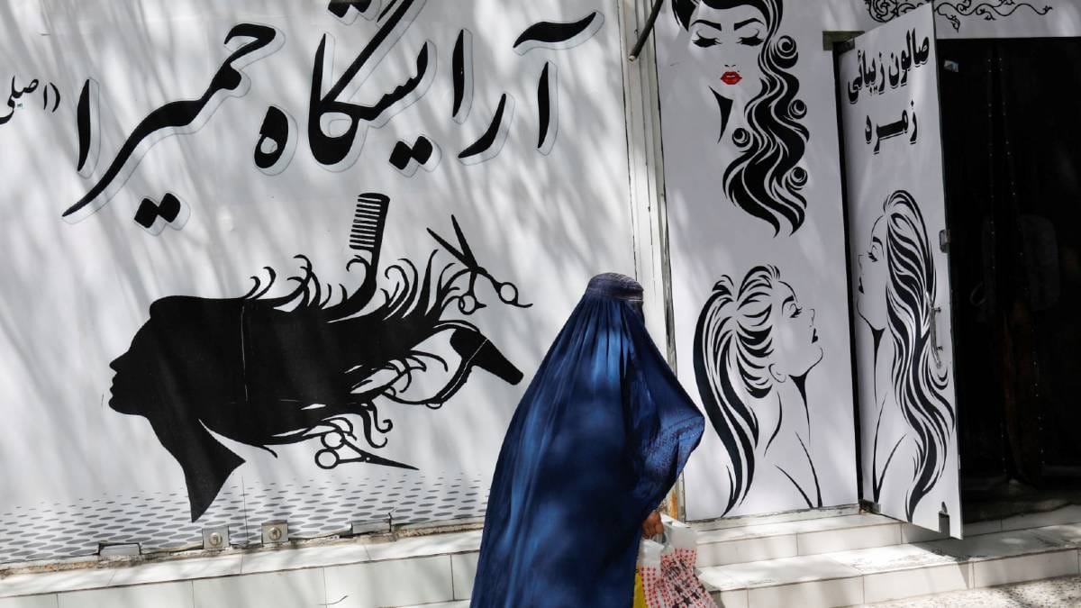 Taliban face outrage over women’s dress-code crackdown in Afghanistan’s ...