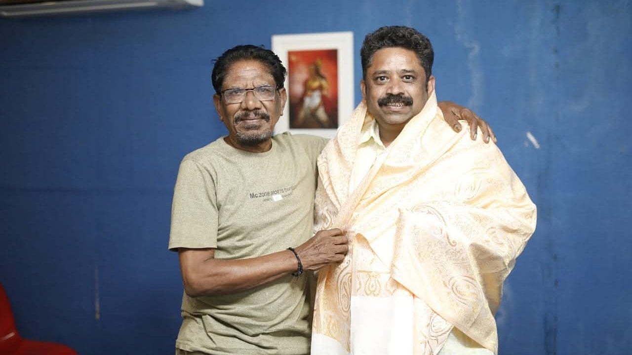 Seenu Ramasamy pens emotional note on Bharathiraja's demise: 'A giant ...