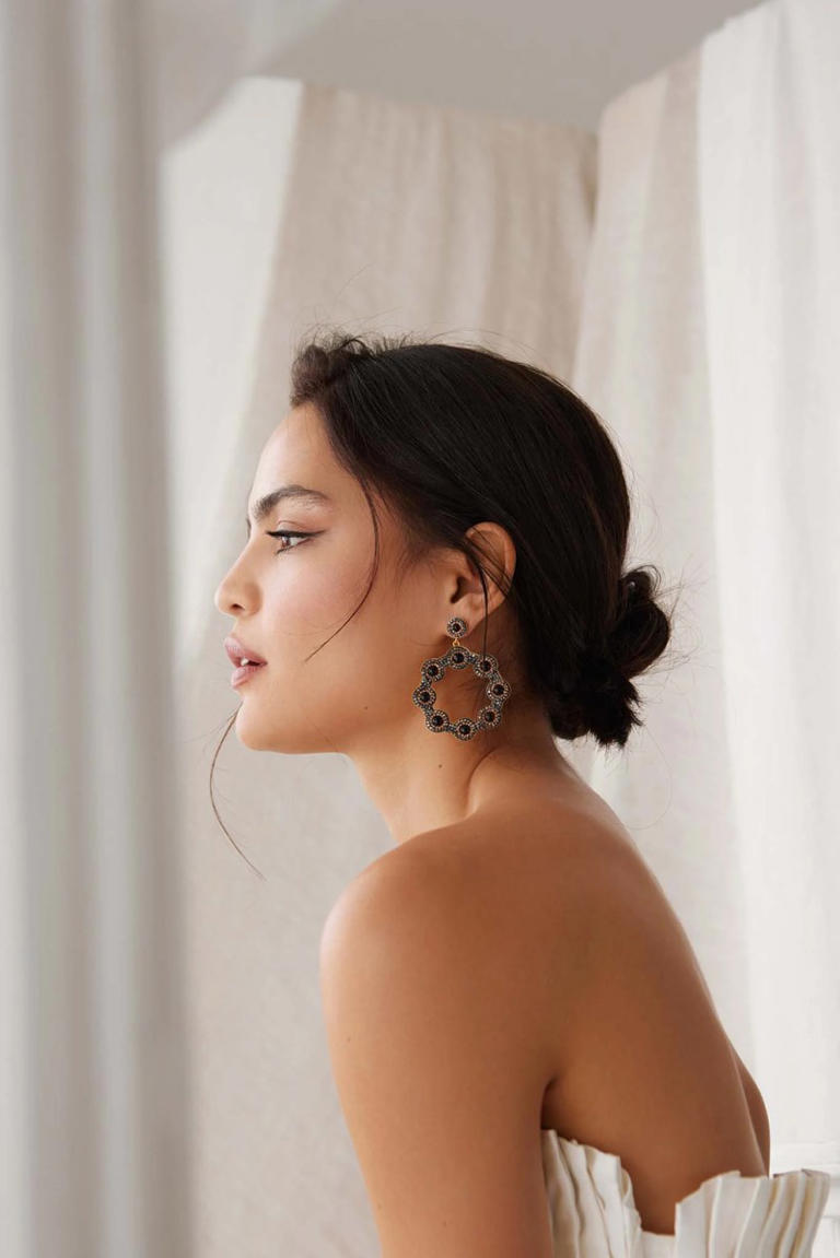40 bold 'unweddingy' statement earrings for brides