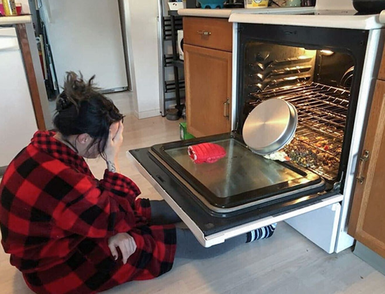 18 photos showing people who should probably stop trying