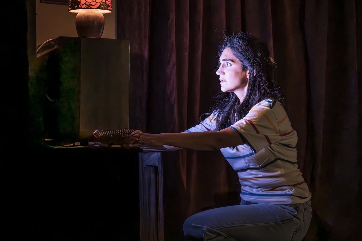 Under the Shadow review: Iranian chiller is let down by its djinn