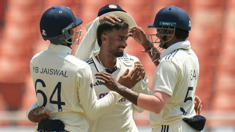 Breakout Test spinner Manav Suthar signs County Championship contract