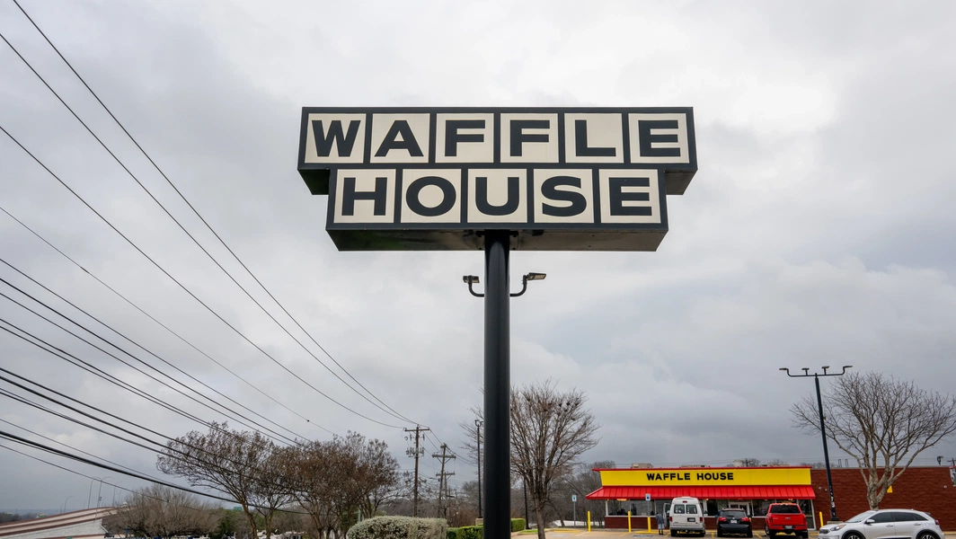 12 Waffle House menu items to avoid
