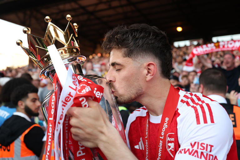 Transfer news live: Rogers picks Arsenal; Man Utd get Hall boost