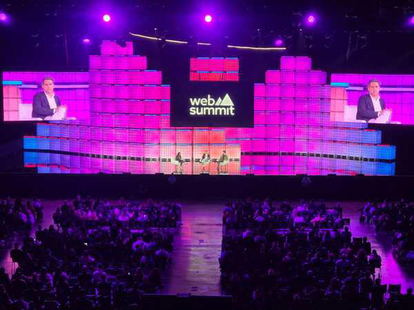 Web Summit: especialistas defendem que Brasil crie modelo próprio para ...