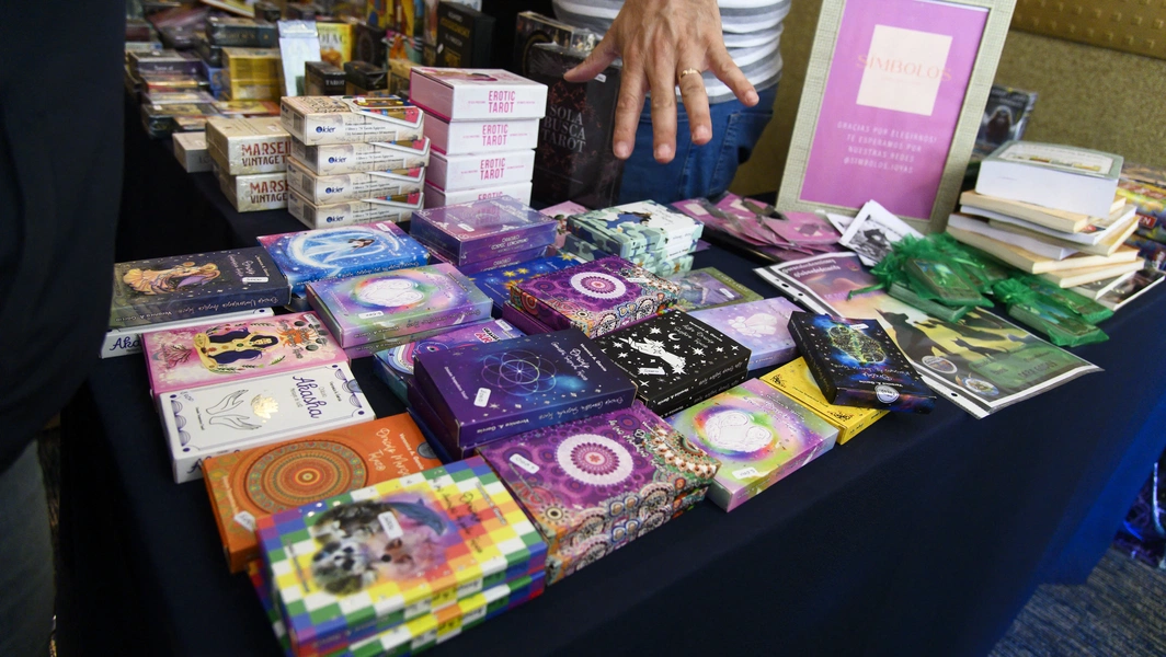 Tarot journaling blends zodiac insights with self-reflection